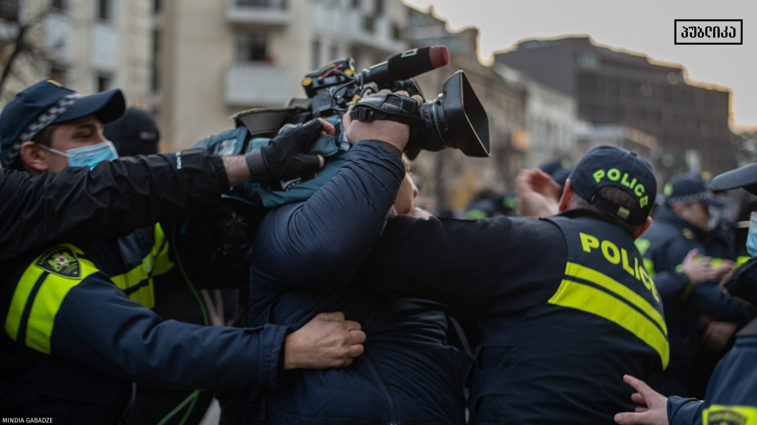 CMIS: 28 ნოემბრიდან დღემდე აქციებზე მედიის წარმომადგენლების უფლებების დარღვევის 147 შემთხვევა ...